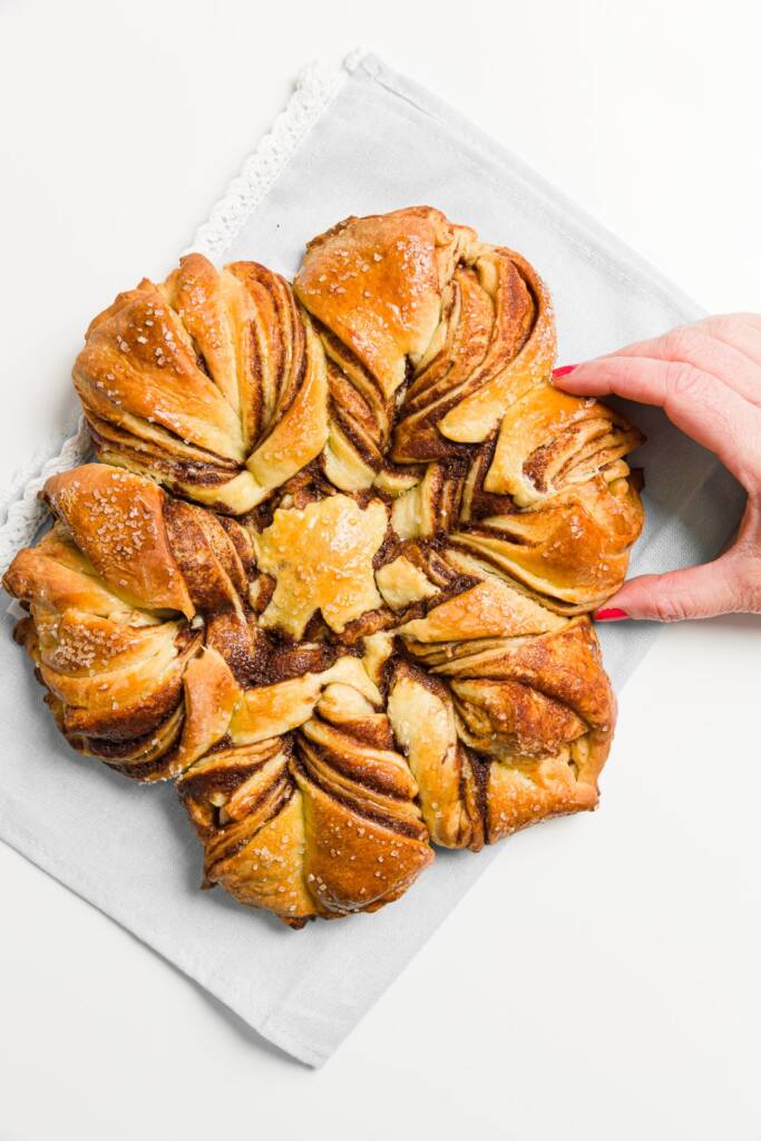 Star Bread (Christmas Bread) - Cupcake Project