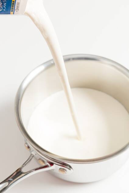 Easy Homemade Clotted Cream Recipe - How to Make Clotted Cream