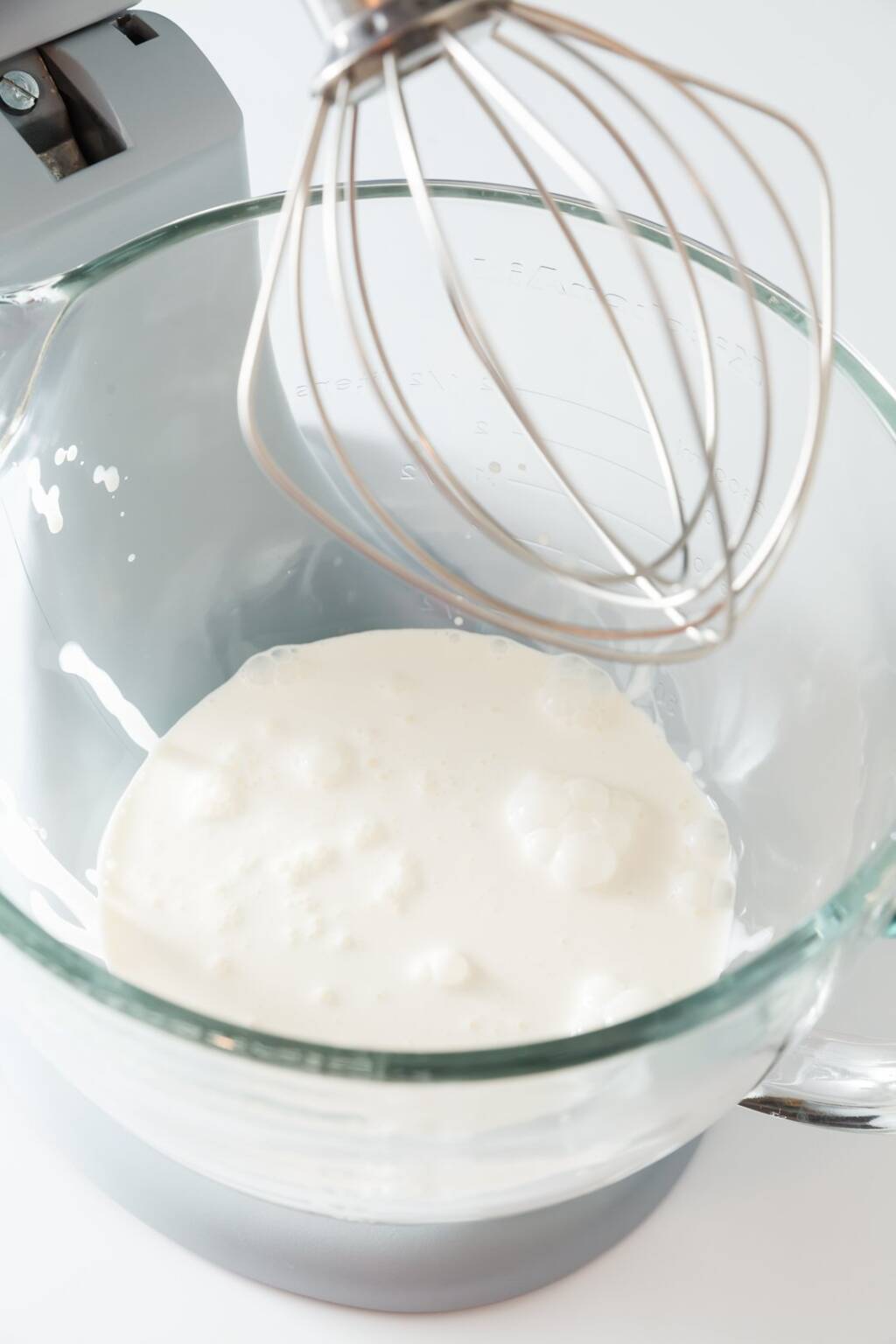 French Chantilly Cream (Crème Chantilly) - Cupcake Project