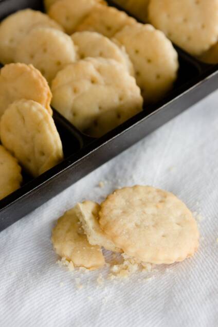 Homemade Ritz Crackers Recipe