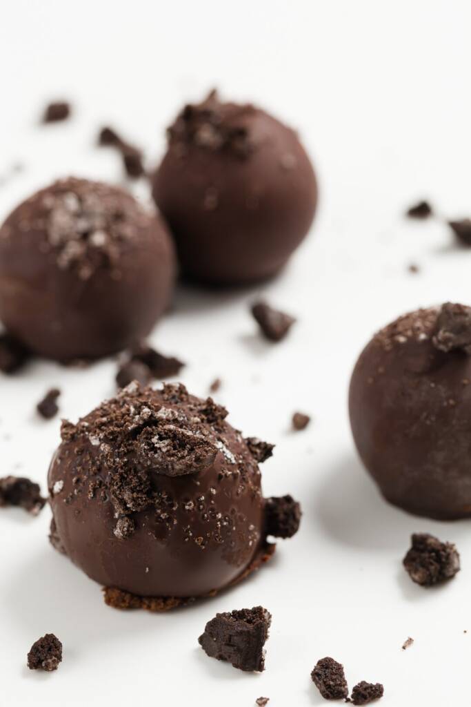How to Make Cake Truffles - Cupcake Project